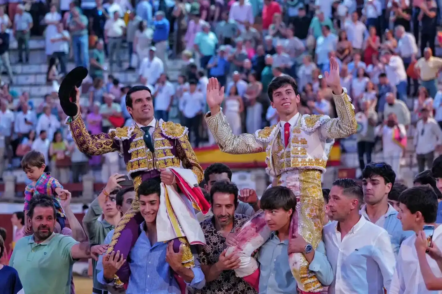 Emilio de Justo y Julio Méndez ponen Cáceres patas arriba - Digital ...